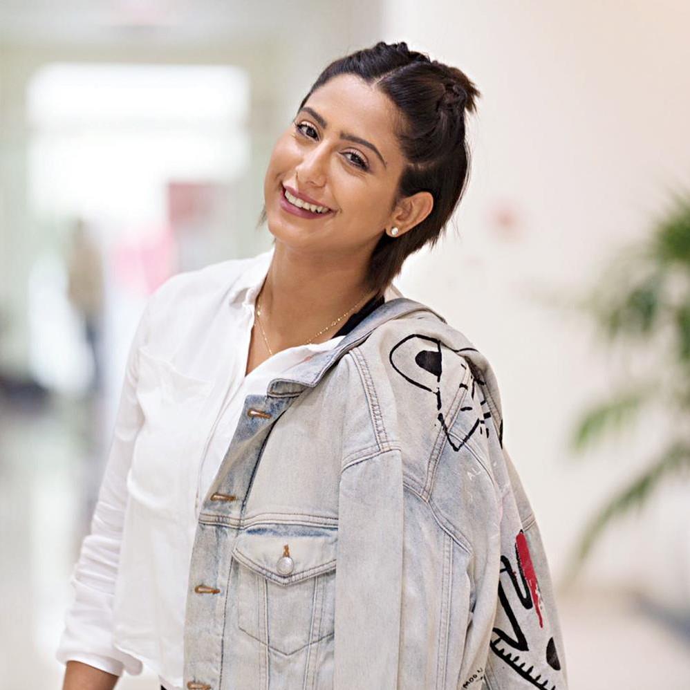 ما لا تعرفه عن روان العلي.. من هي؟ سيرتها الذاتية، إنجازاتها وأقوالها ...